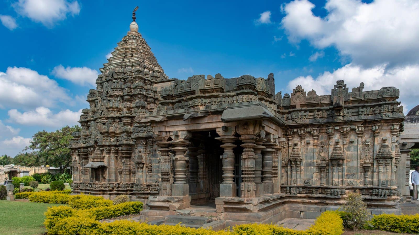 Architectural Wonders Other Than Halebidu Temples: Itagi Mahadev Temple ...